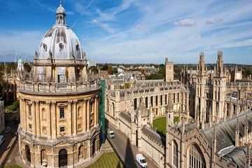 Hire a private jet to and from London Oxford - AEROAFFAIRES