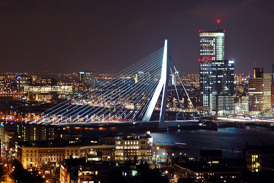 Rotterdam: private jet and helicopter rental - AEROAFFAIRES