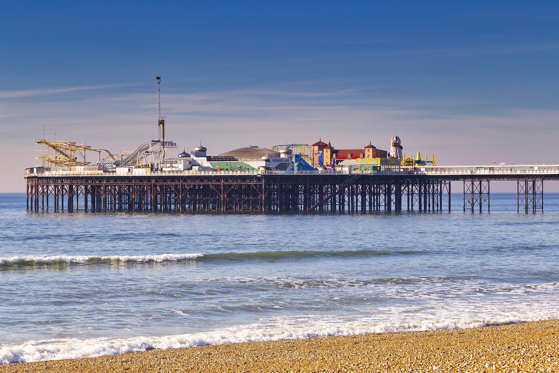 Brighton: Private jet and helicopter hire - AEROAFFAIRES