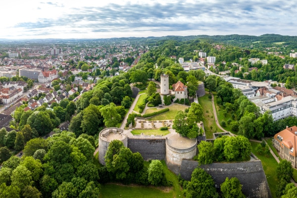 Bielefeld: Private plane and helicopter charter - AEROAFFAIRES