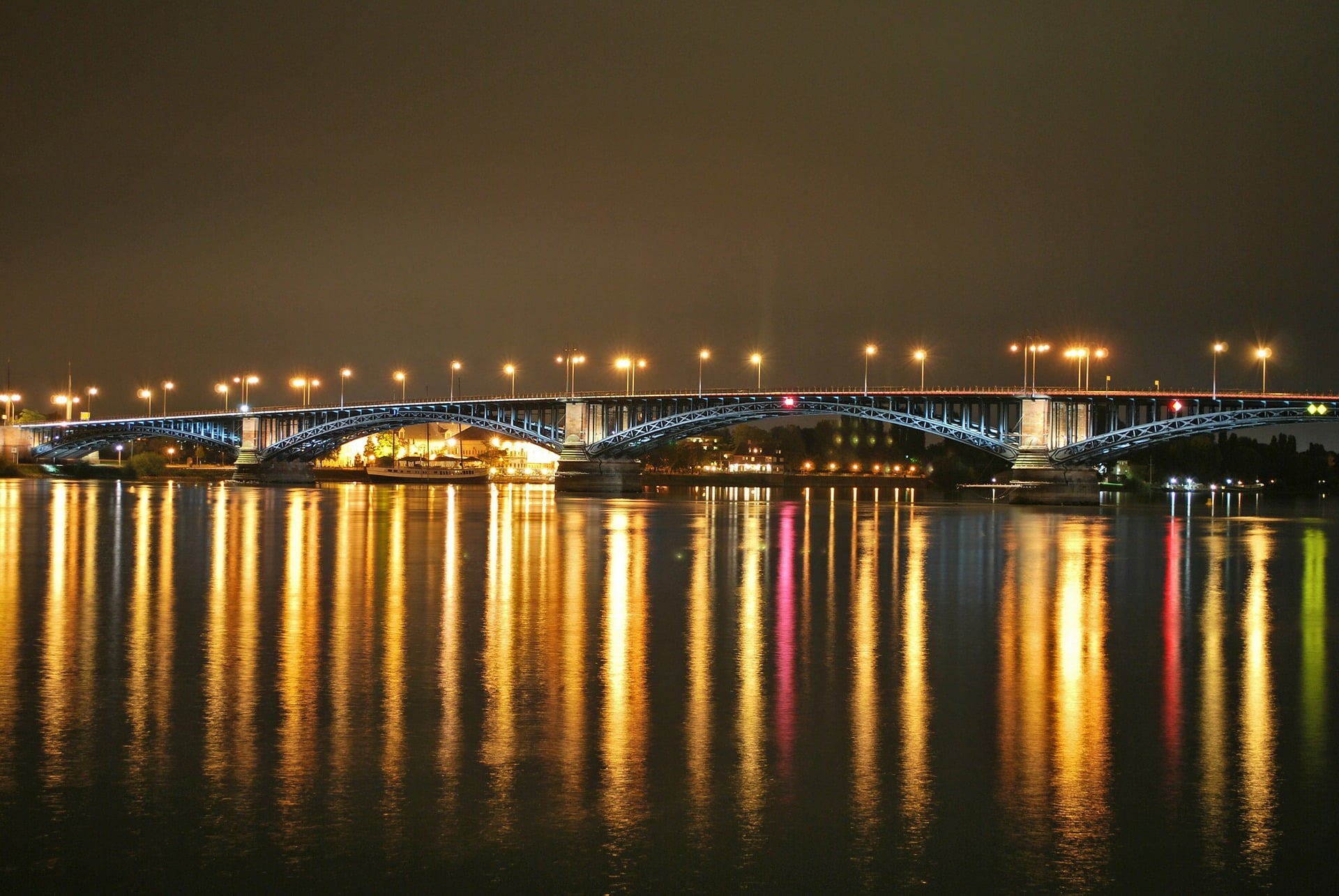 Private jet and helicopter hire in Mainz-Finthen - AEROAFFAIRES
