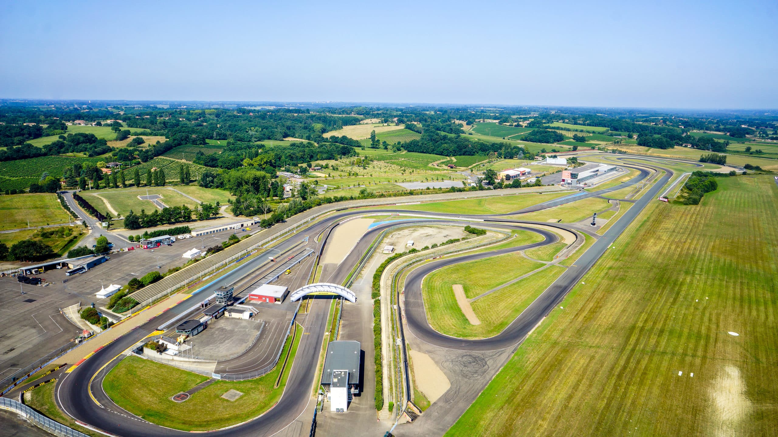 Nogaro : eralennuki rentimine - AEROAFFAIRES