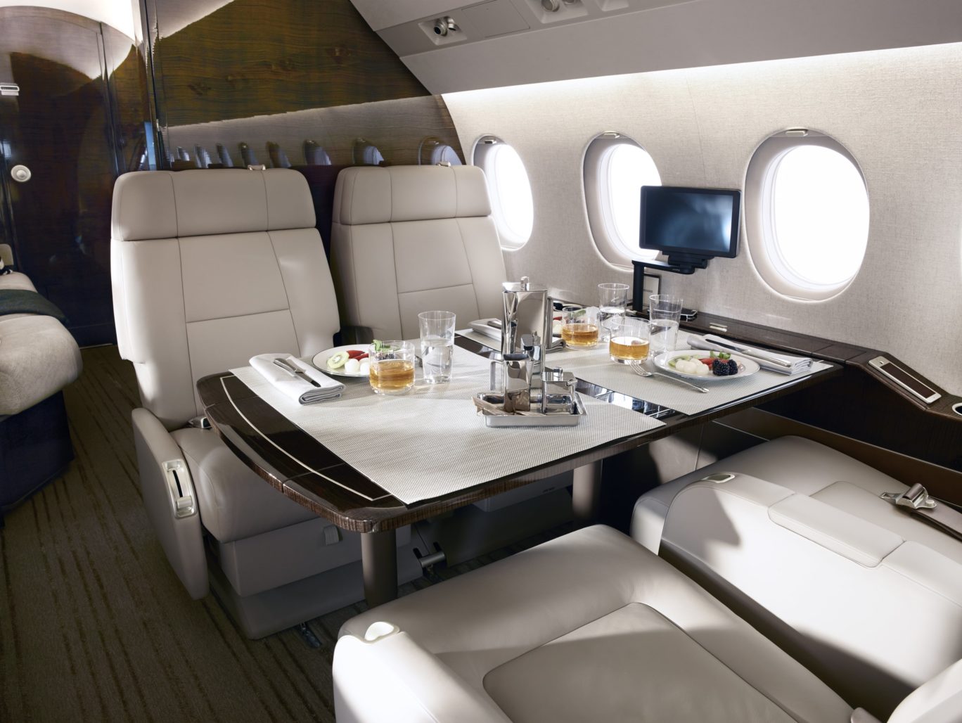 Les règles à respecter à bord d'un jet privé - AEROAFFAIRES